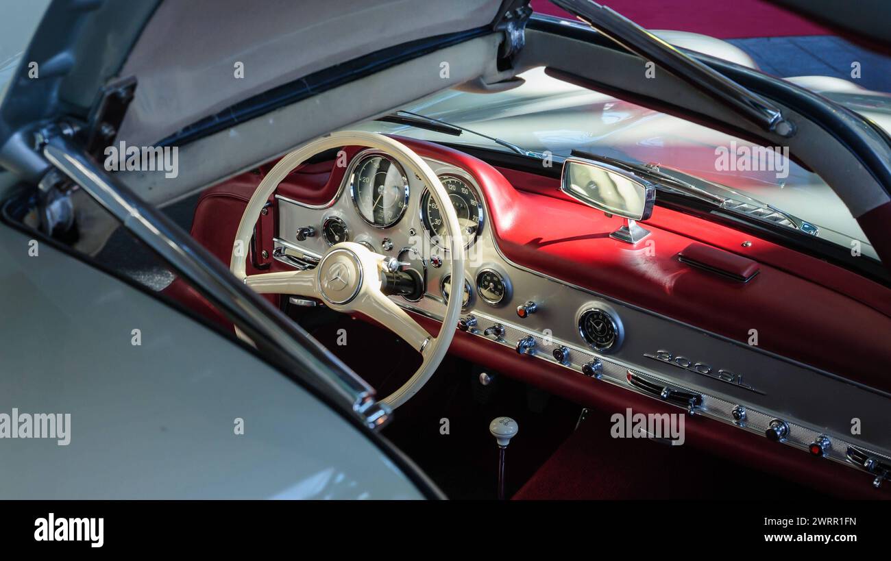 Cockpit of a vintage Mercedes Benz 300 SL Gullwing Coupe *** Cockpit ...