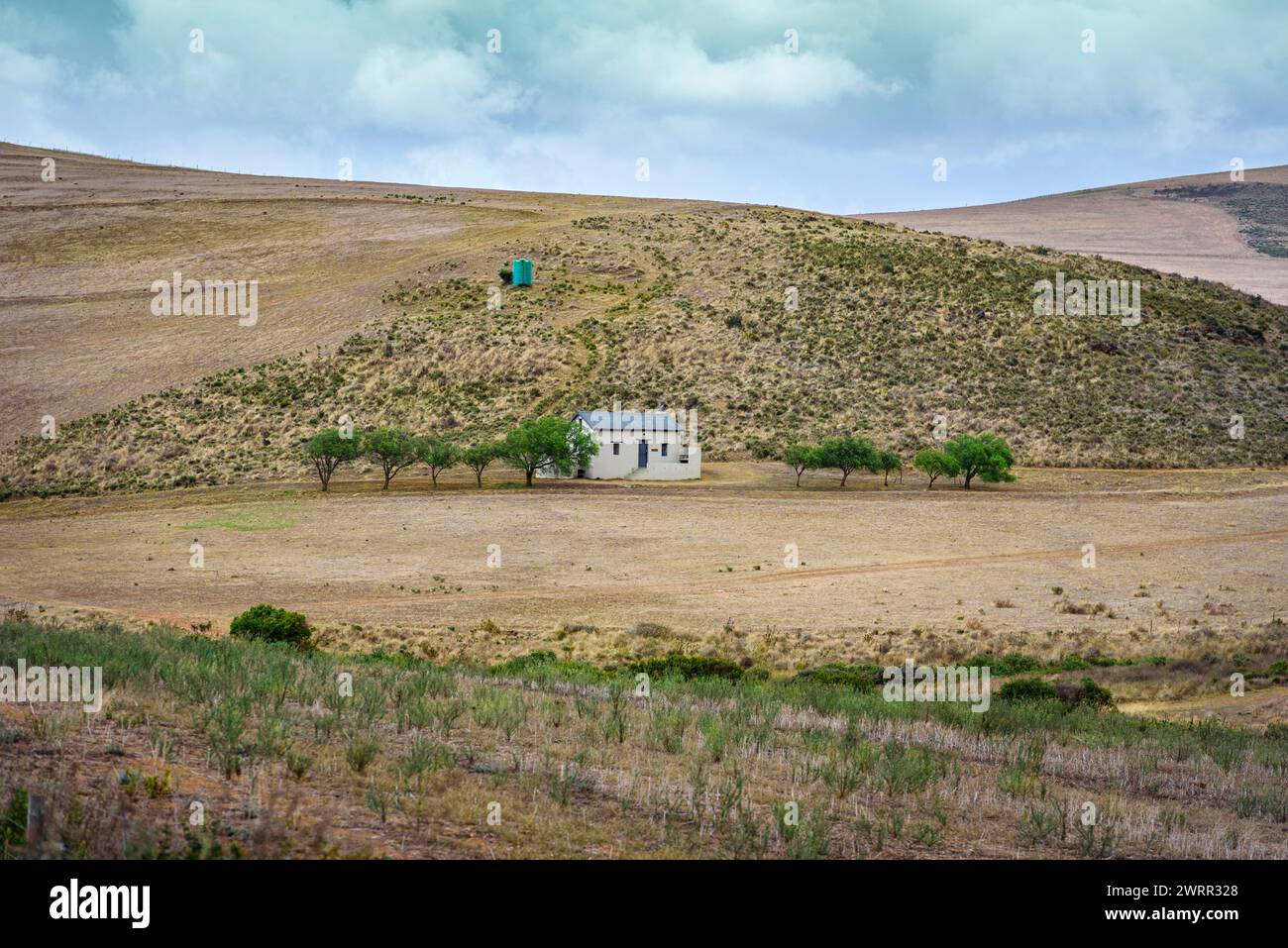 Worker's cottage on a remote farm in the arid South African Karoo. The ...