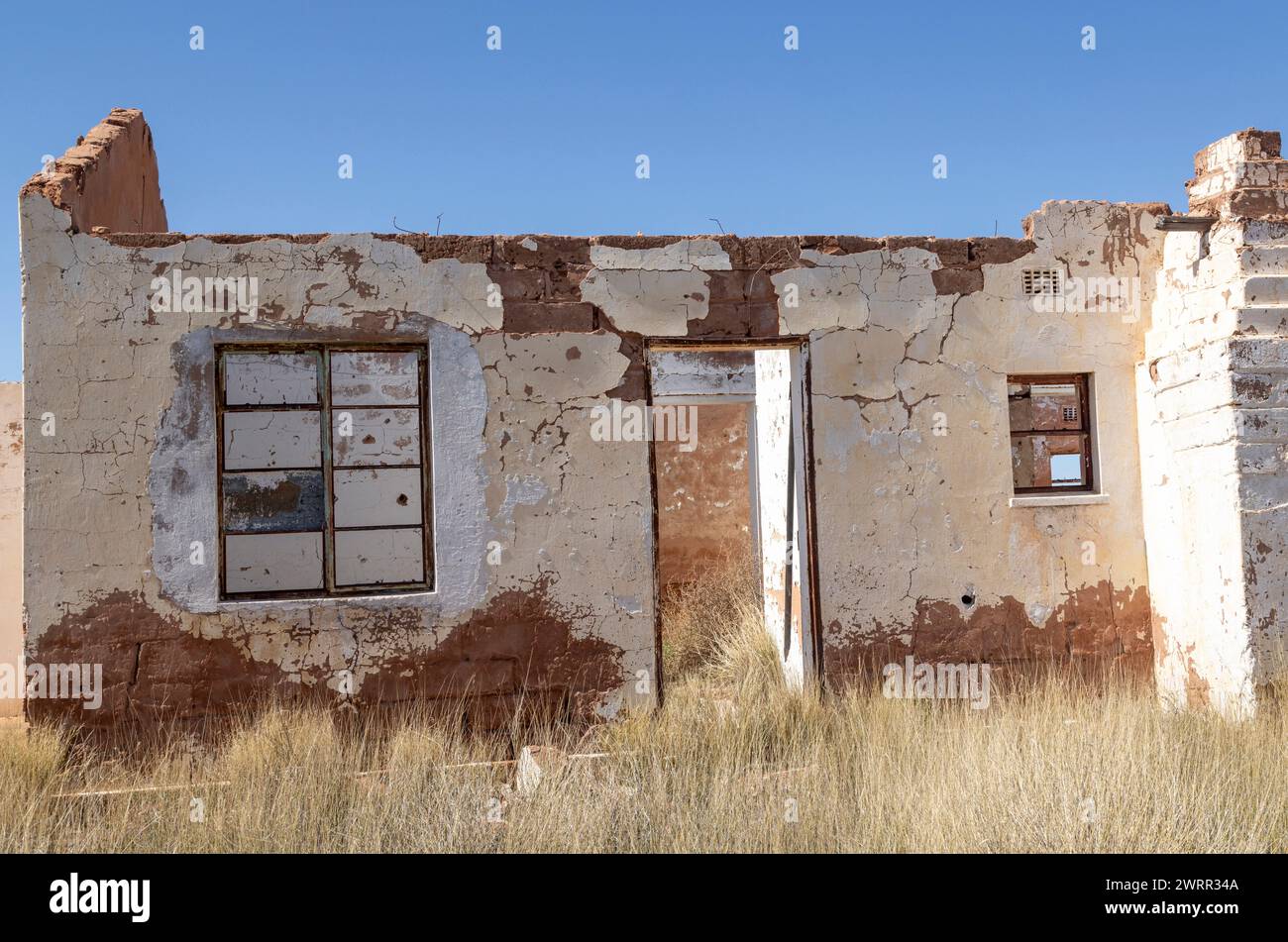 Abandoned farmhouse on a rural farm in the Northern Cape from which the ...