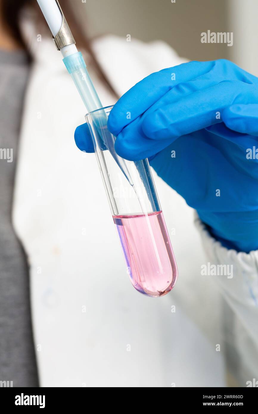 Chemical solution hi-res stock photography and images - Alamy