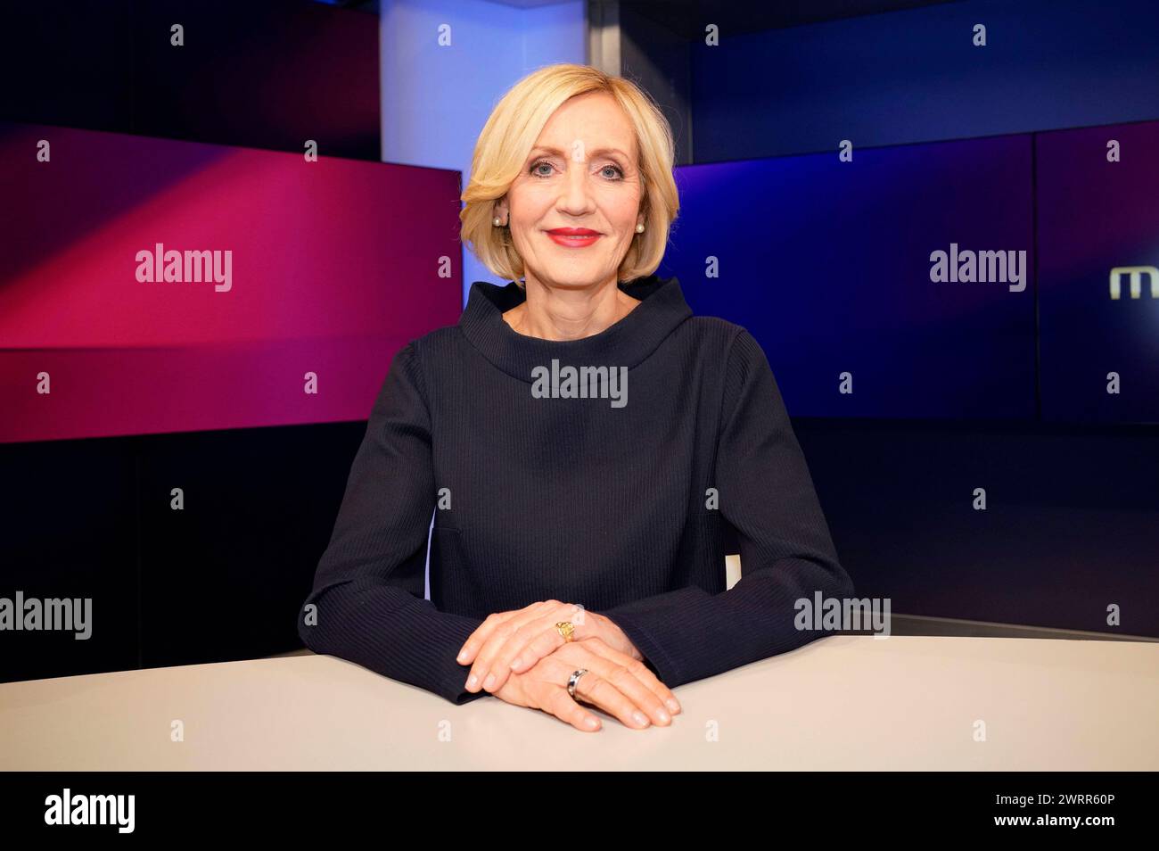 Petra Gerster in der ARD-Talkshow maischberger im Studio Berlin ...