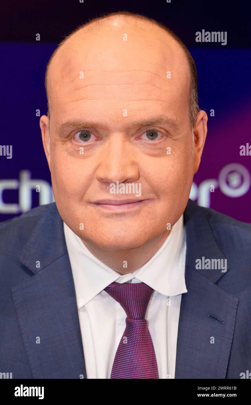 Robin Alexander in der ARD-Talkshow maischberger im Studio Berlin ...