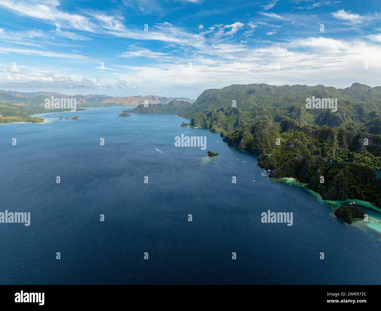 Snorkeling in coron hi-res stock photography and images - Alamy