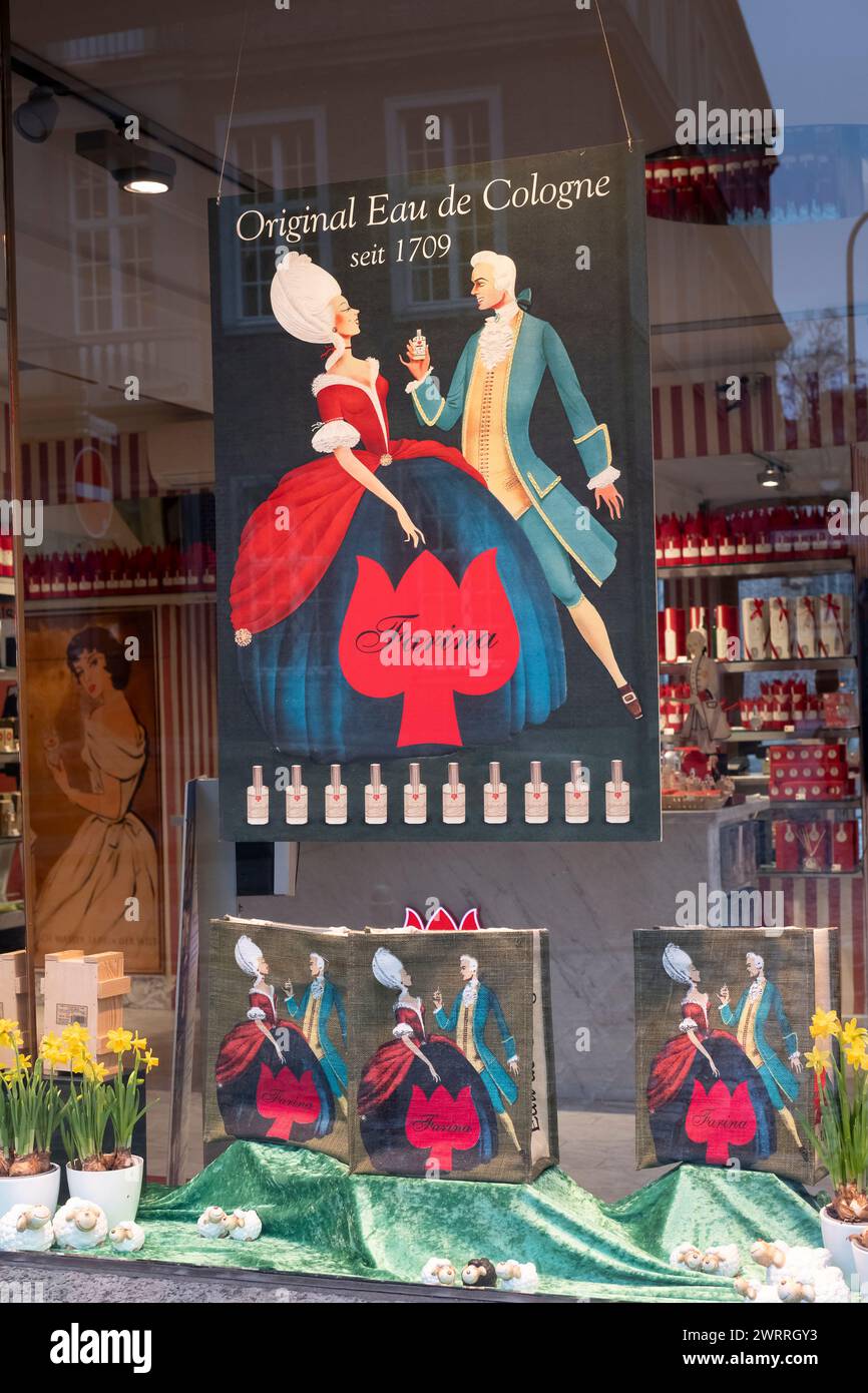 Old perfume bottle hi-res stock photography and images - Alamy