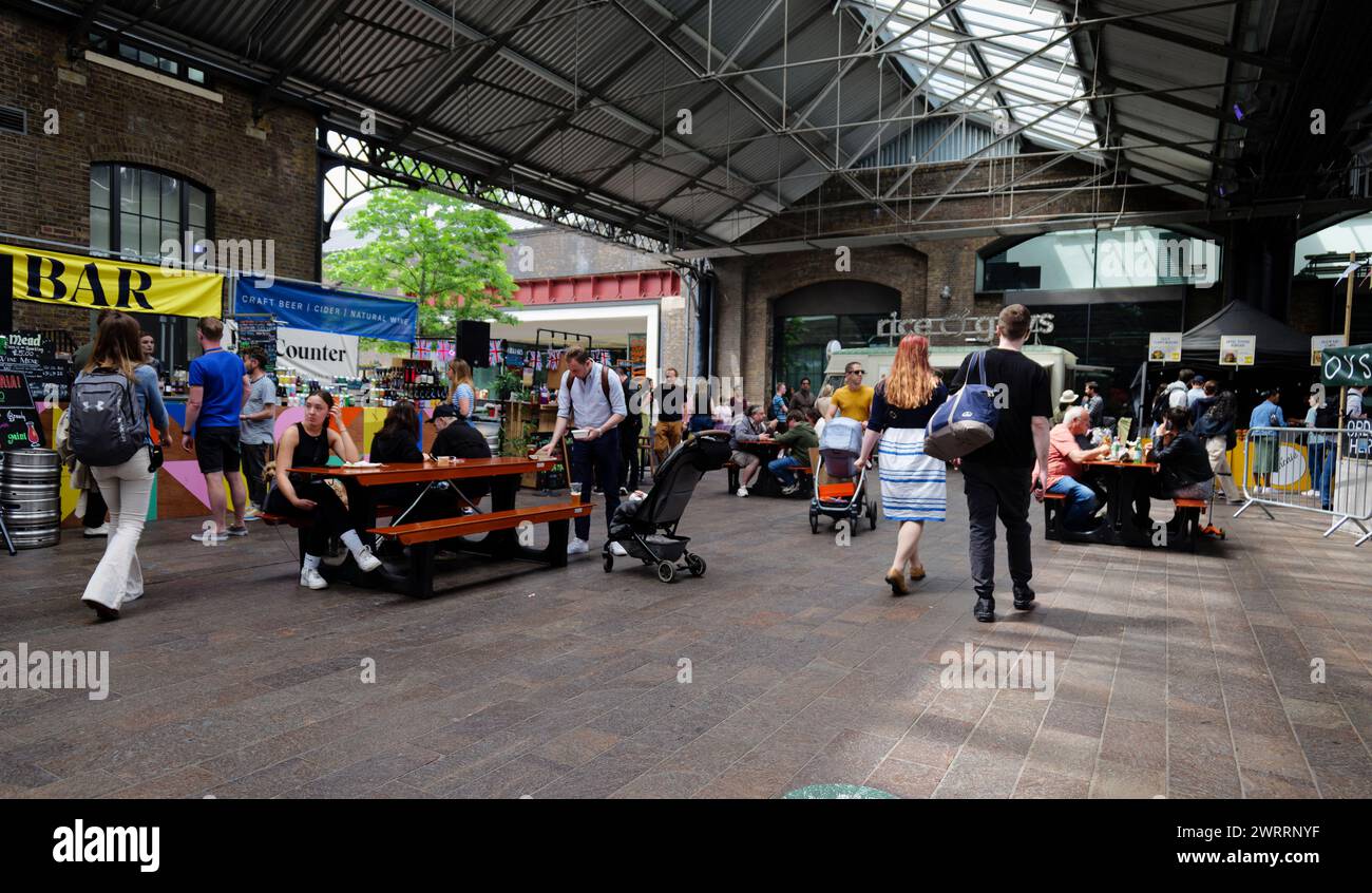 Kings cross london canopy market hi-res stock photography and images ...