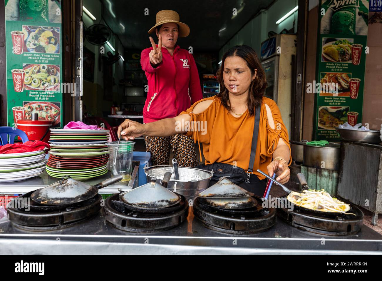 Vietnamese cuisine restaurant menu hi-res stock photography and images ...