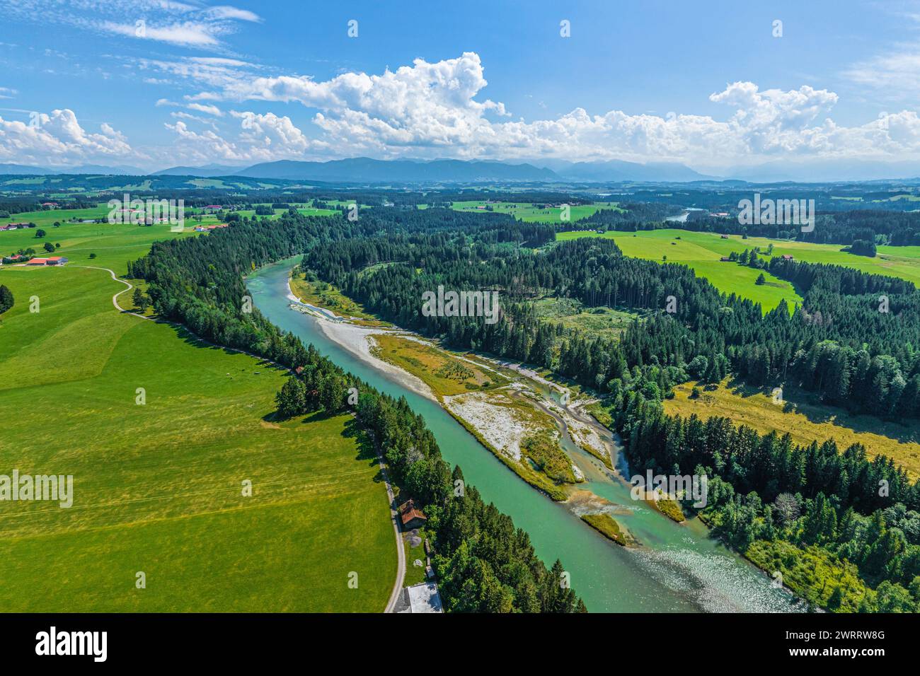 Idyllic natural landscape on the Lech in southern Bavaria, view of the ...