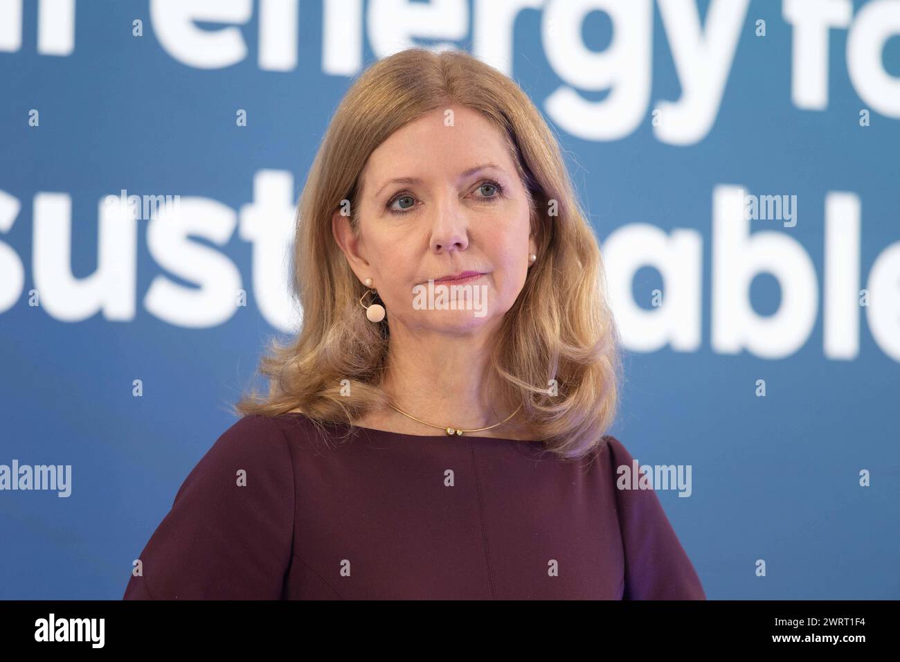 Katja van DOREN, Vorstandsmitglied, Personalvorstand, Arbeitsdirektorin ...