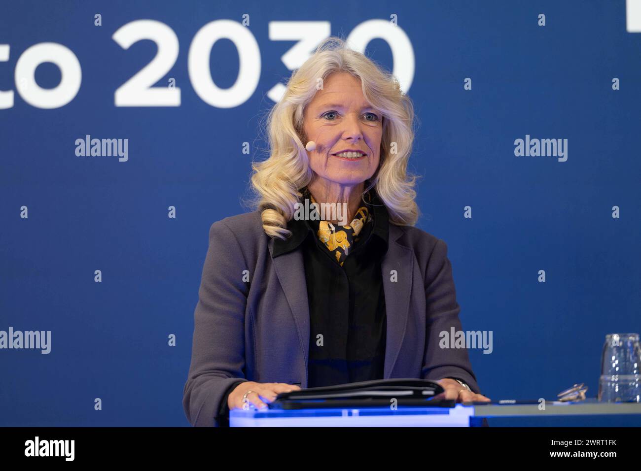 Stephanie SCHUNCK, Leiterin der Konzernkommmunikation ...