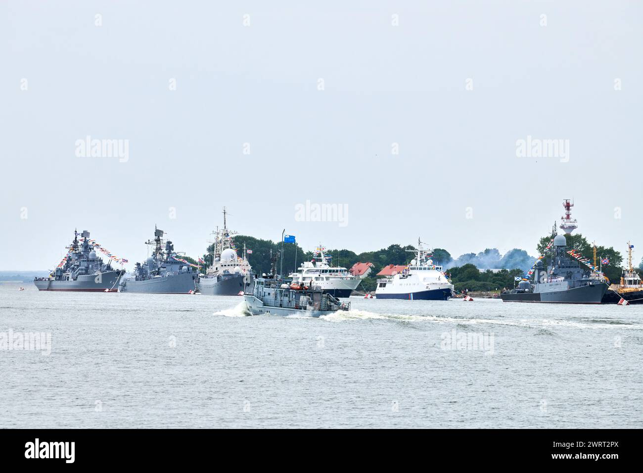 Military warship sailing along Russian naval forces parade warships ...