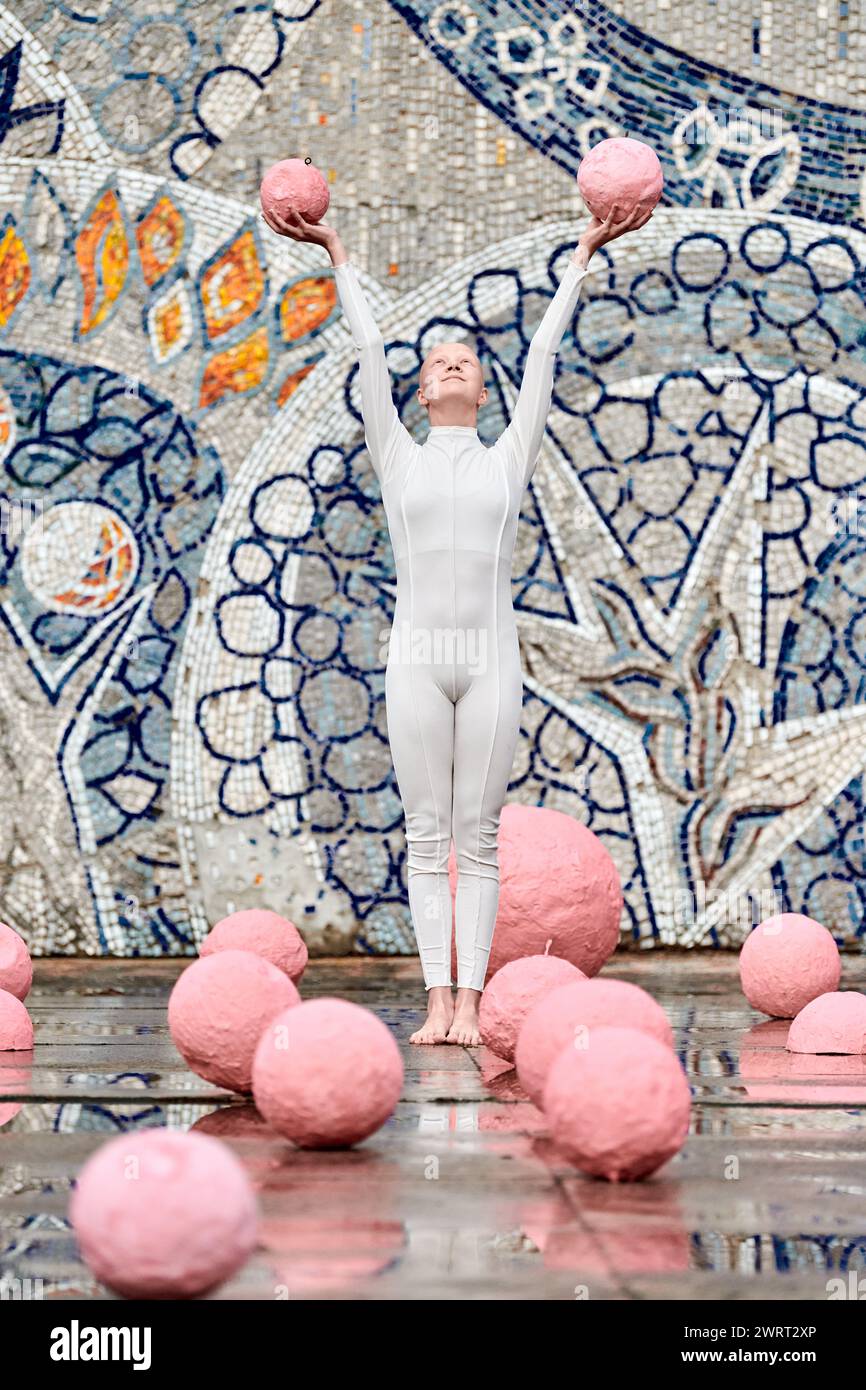Outdoor dance of hairless girl ballerina with alopecia in white ...