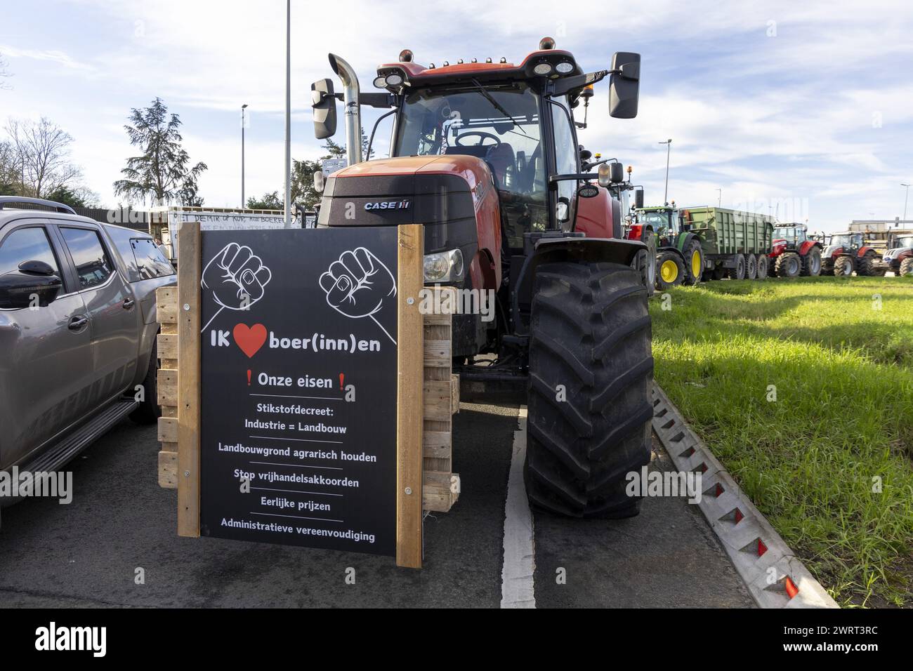 Gent, Belgium. 14th Mar, 2024. A sign reading Ik (heart) Boer(inn)en ...
