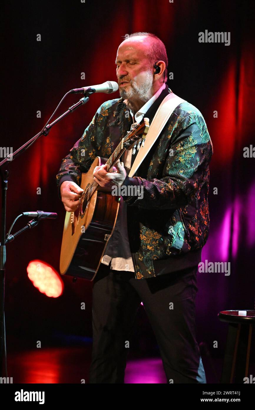 Fort Lauderdale, FL, USA. 13th Mar, 2024. Colin Hay performs during The ...