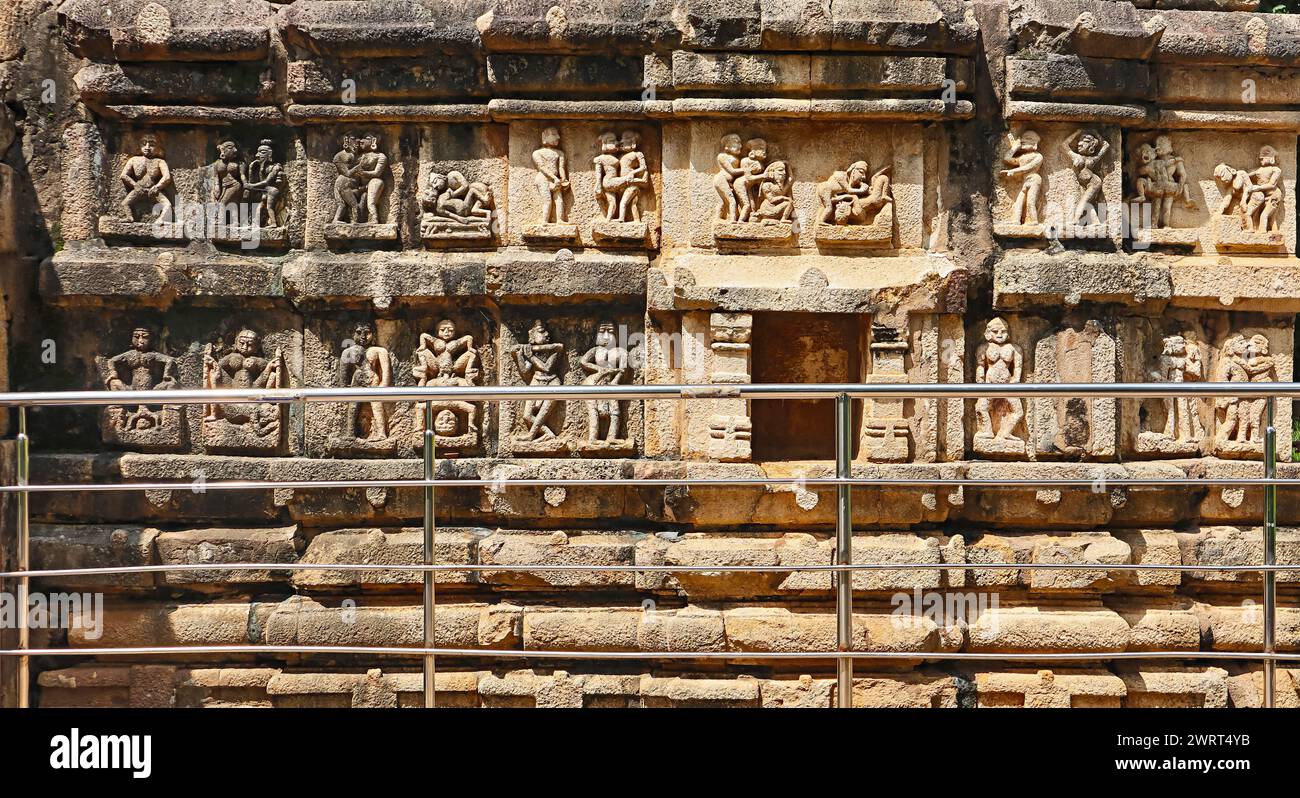 Erotic Sculptures on the Shri Madwa Mahal Temple, Chaura, Kabirdham ...