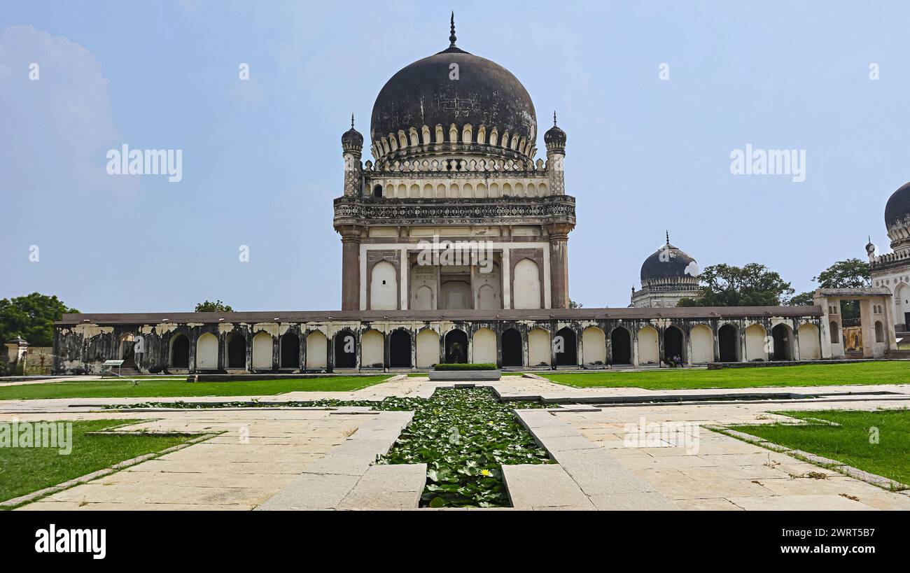 Mausoleum of Muhammad Quli Qutub Shah, the Biggest Tomb of Qutub Shahi ...