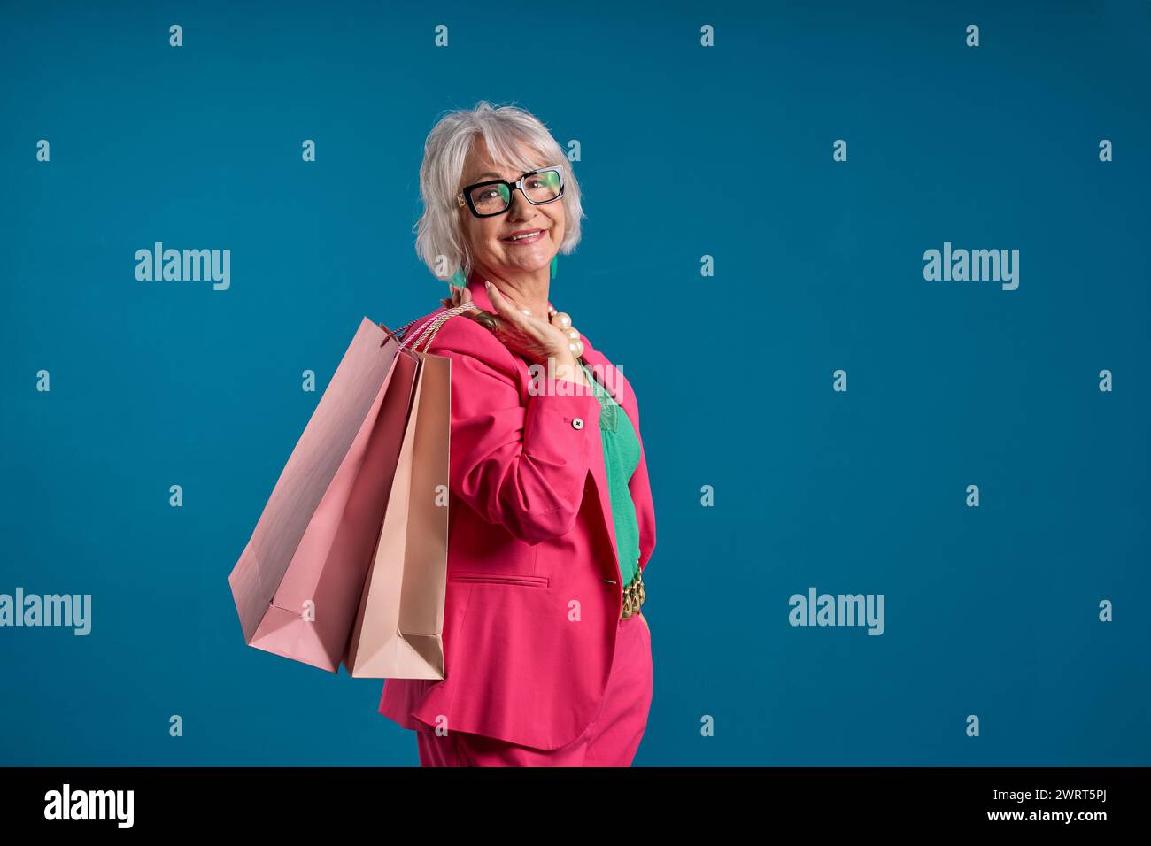 Senior shopper with elegant taste Stock Photo - Alamy