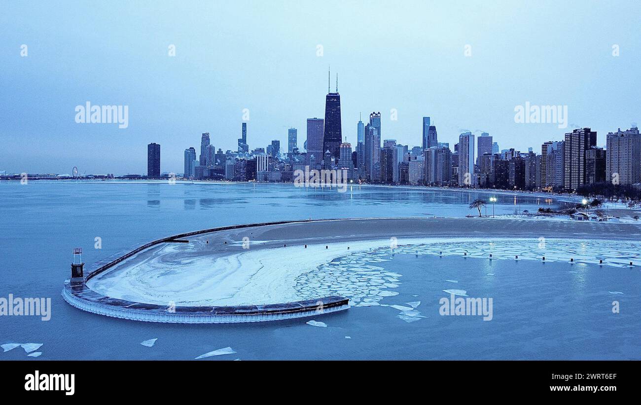 The Chicago skyline during its negative-degree wind chill days Stock ...