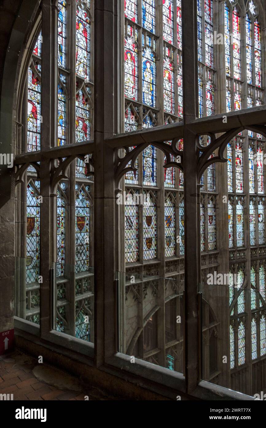 Gloucester cathedral east window hi-res stock photography and images ...