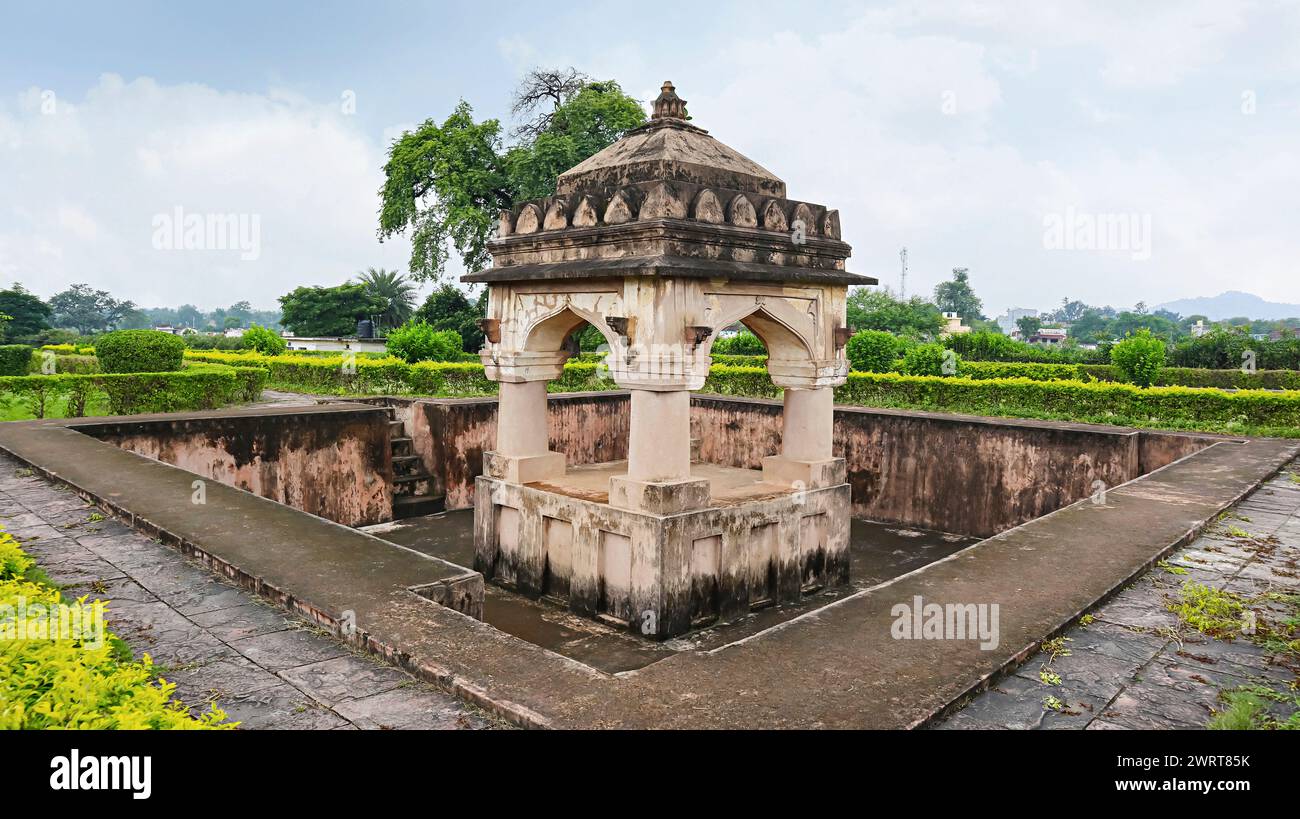 Kalchuri dynasty hi-res stock photography and images - Alamy