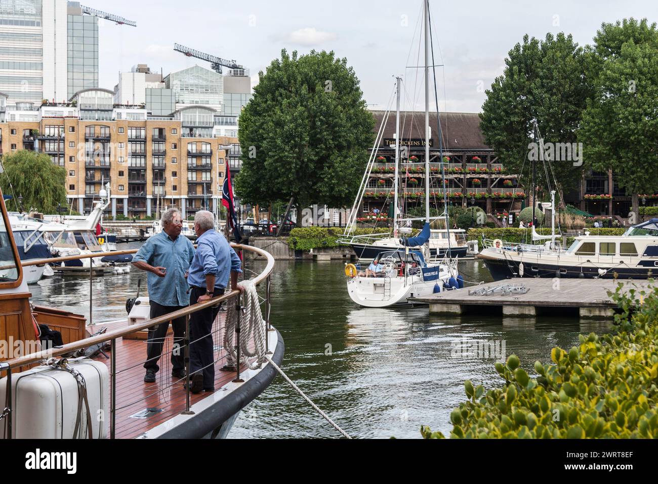 London marina hi-res stock photography and images - Alamy