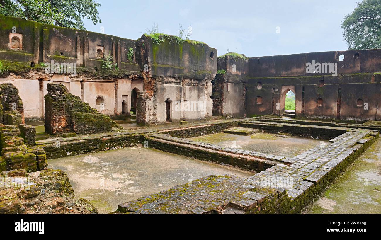 Kalchuri dynasty hi-res stock photography and images - Alamy