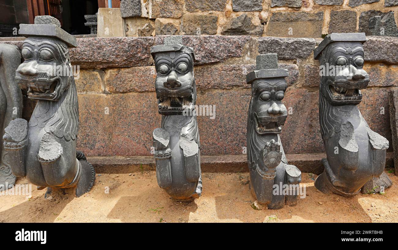 Carvings of Yali in Kush Mahal, Warangal, Telangana, India Stock Photo ...