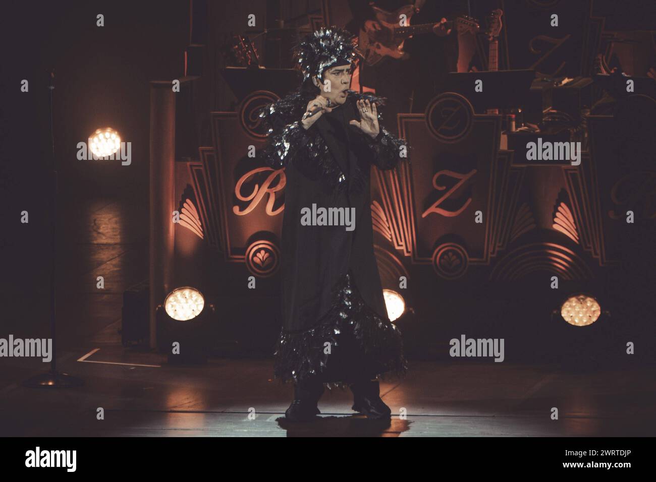 Italian singer Music Concert - Renato Zero - AUTORITRATTO TOUR Renato ...