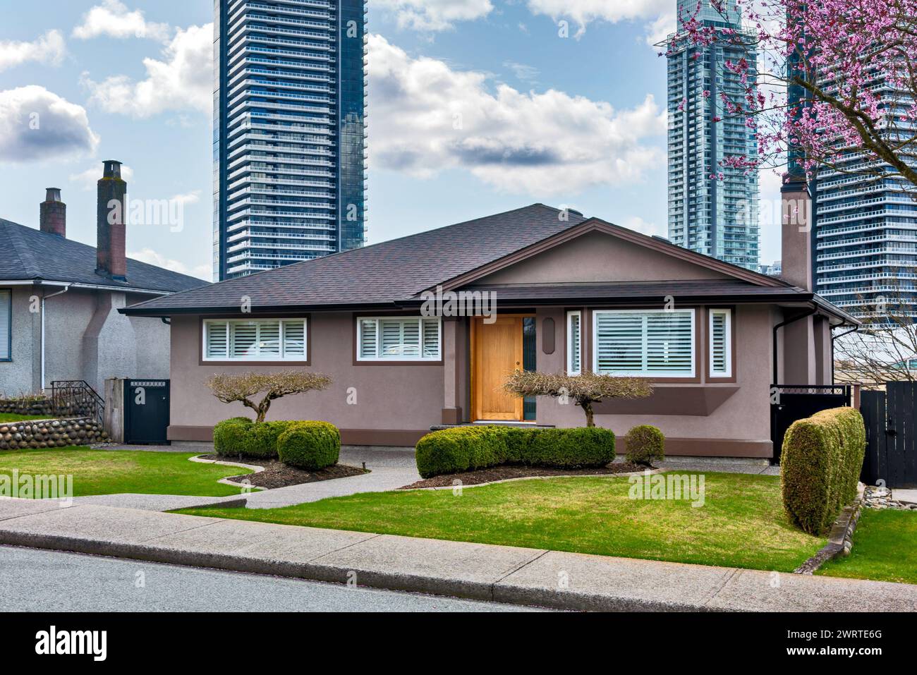 American average family hi-res stock photography and images - Alamy