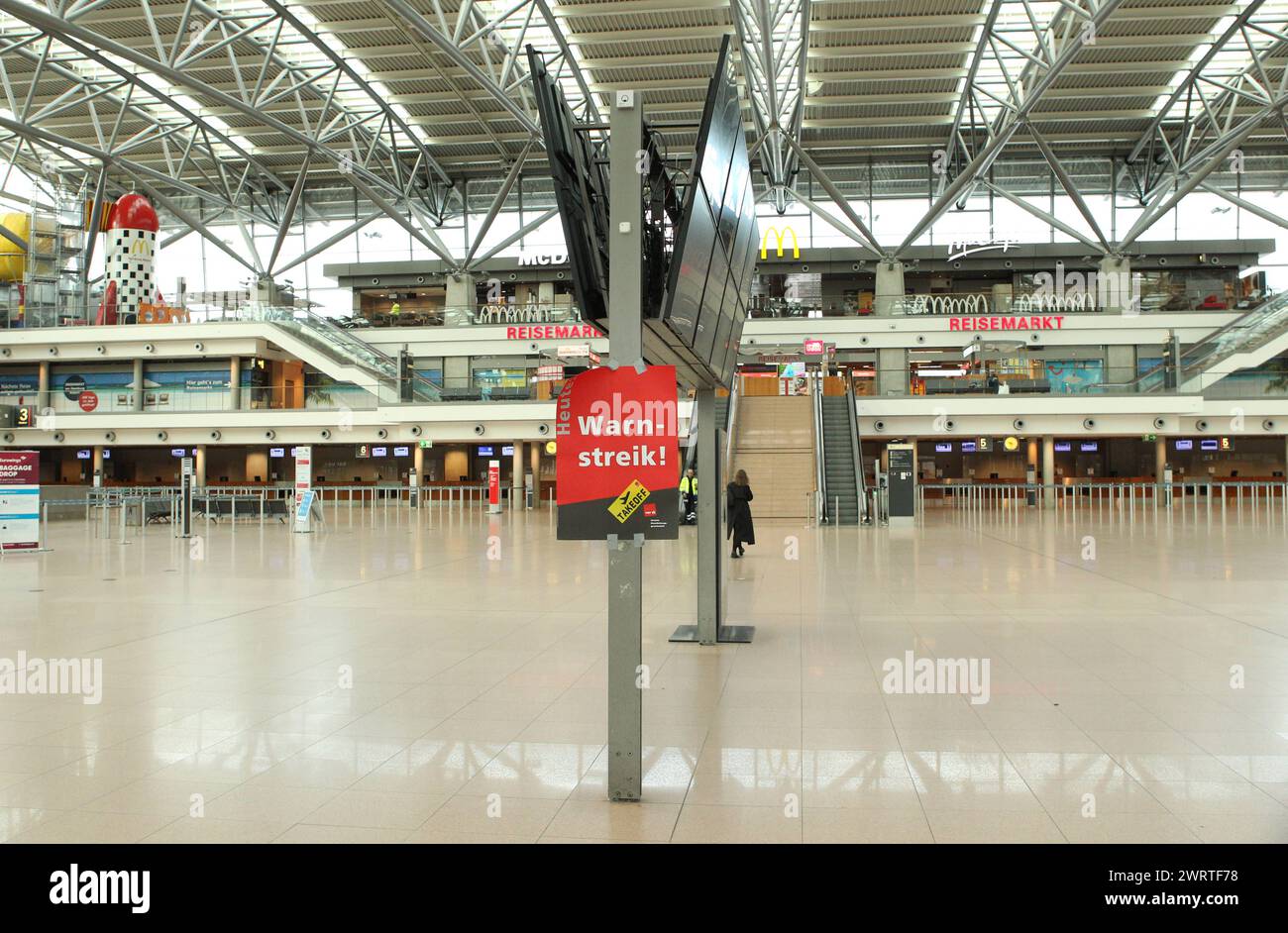 Tarif terminal hi-res stock photography and images - Alamy