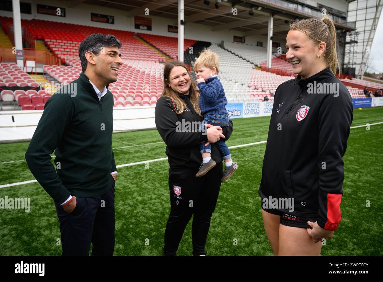 Prime Minister Rishi Sunak speaks with Gloucester-Hartpury Women's ...