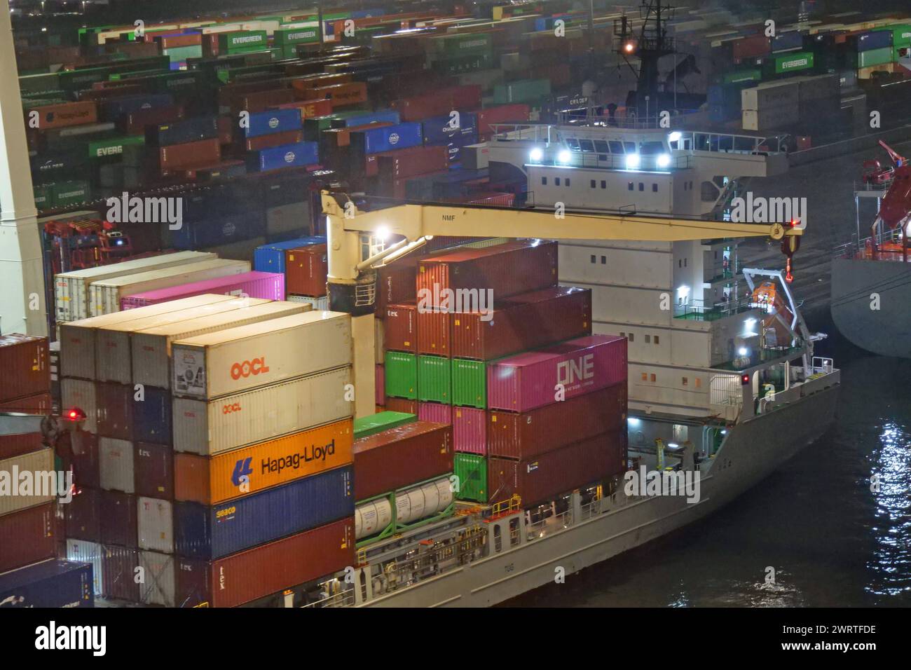 Seeschiffe auf Weltmeeren Welthandel *** Ships on the worlds oceans ...