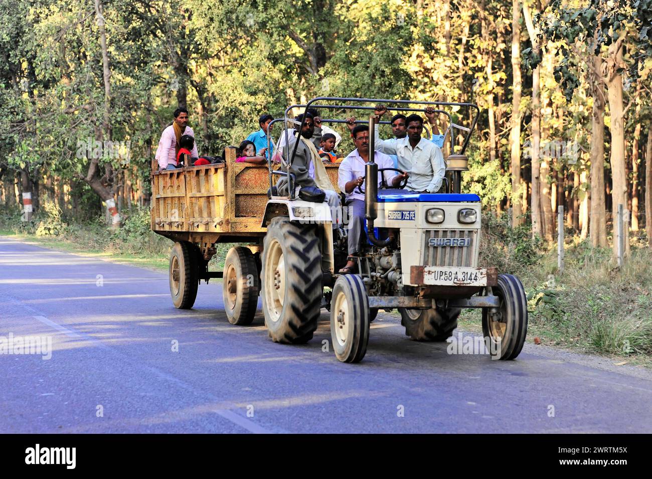 Tractor border hi-res stock photography and images - Alamy