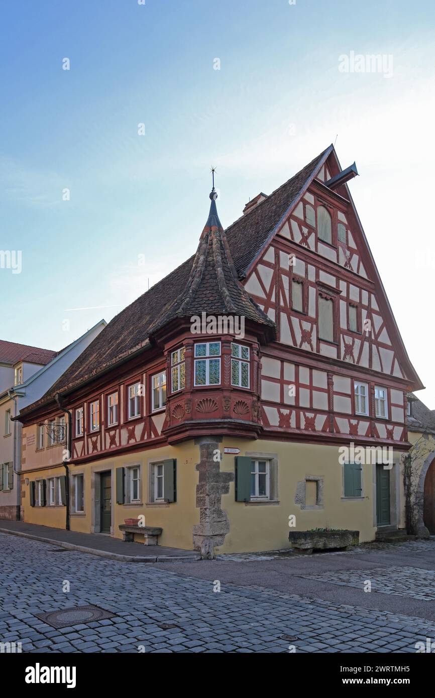 Red half-timbered house with corner turret, oriel turret, Klingengasse ...