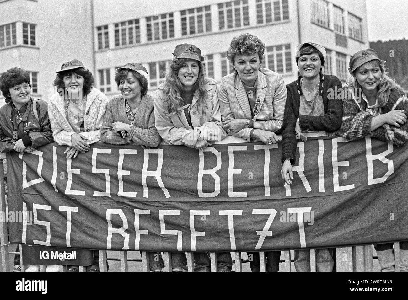 Metal industry, strike, industrial action, work, working time reduction ...