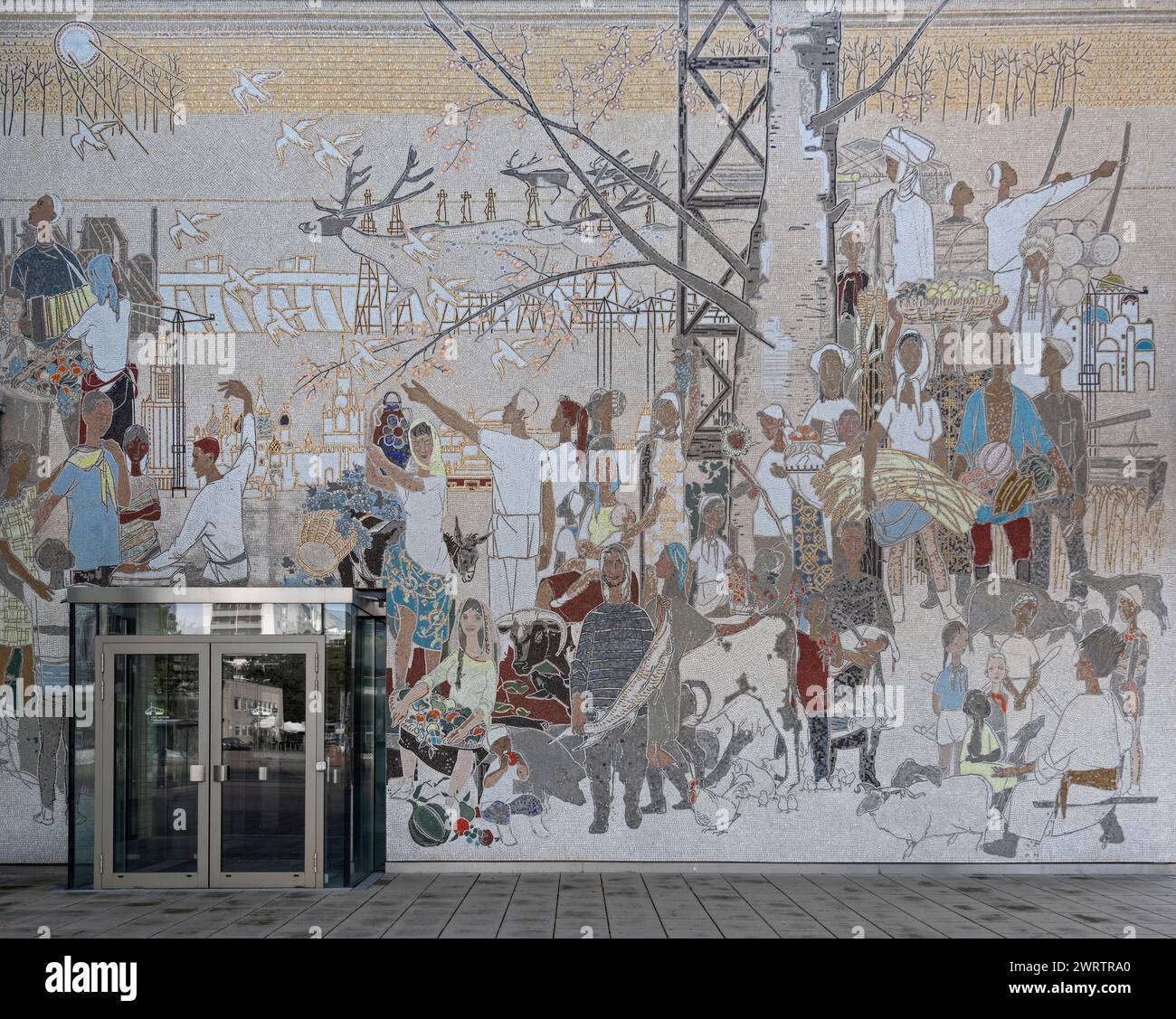 Cafe Moskau, Karl-Marx-Allee, East Berlin, Germany Stock Photo - Alamy