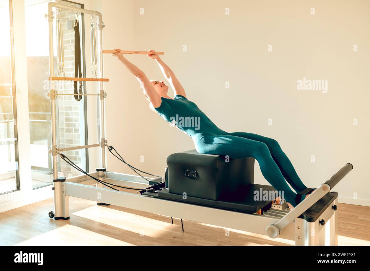 Anaerobic exercise and stretching hi-res stock photography and images ...