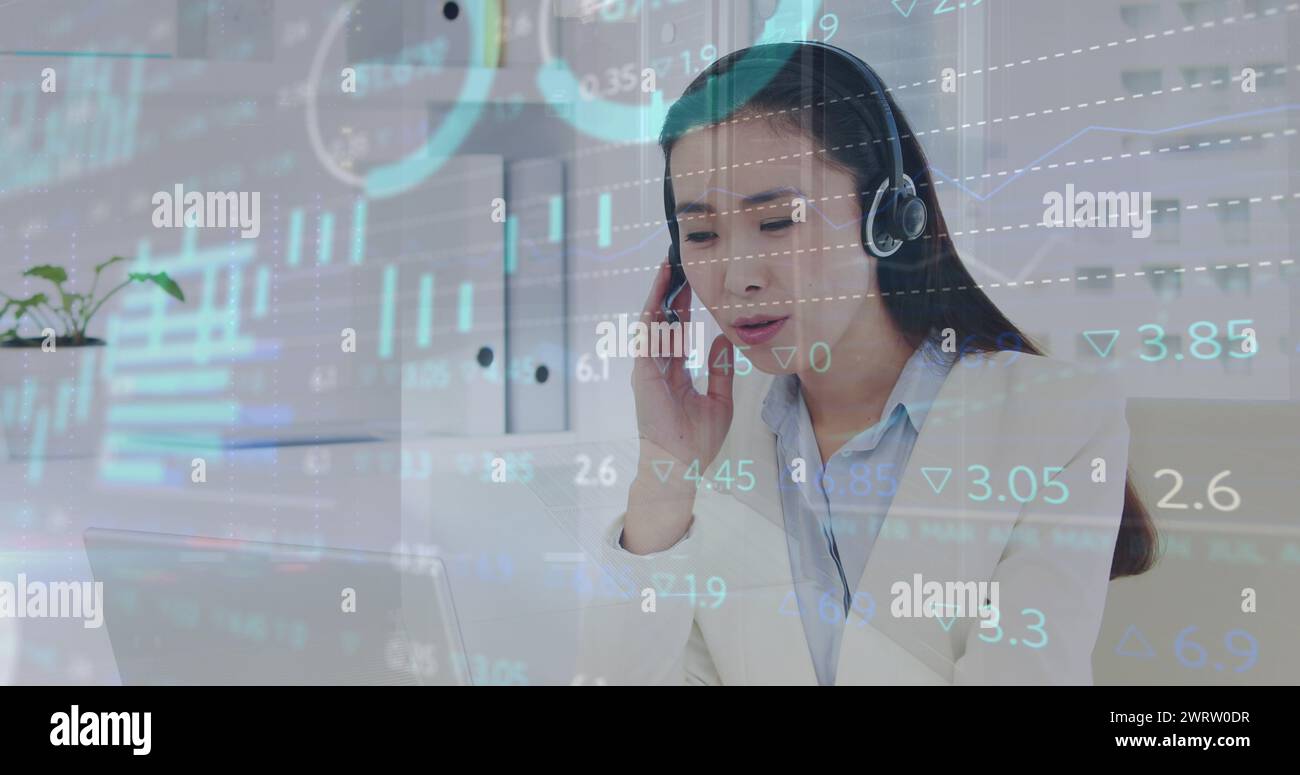 Asian female call center hi-res stock photography and images - Alamy