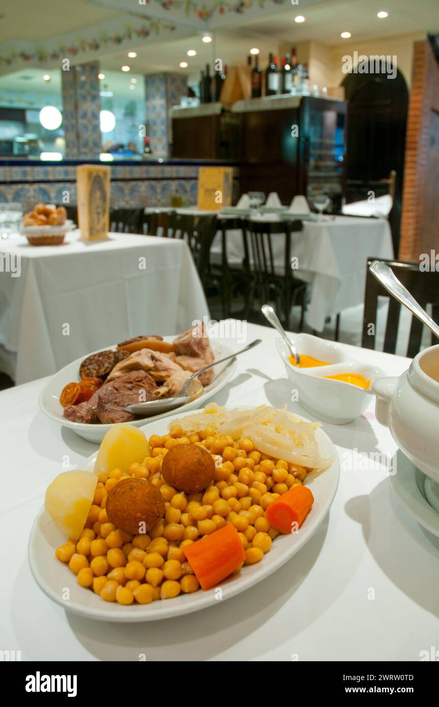 Tipica de madrid hi-res stock photography and images - Alamy