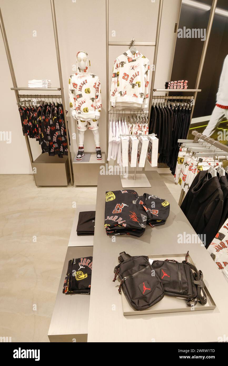 Jordan world of flight shibuya hi-res stock photography and images - Alamy
