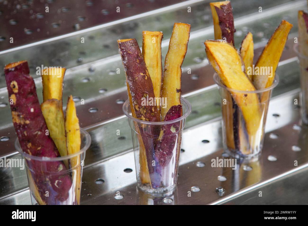Japanese Sweet Potatoes (Yaki Imo) in a street food stall in Kyoto ...