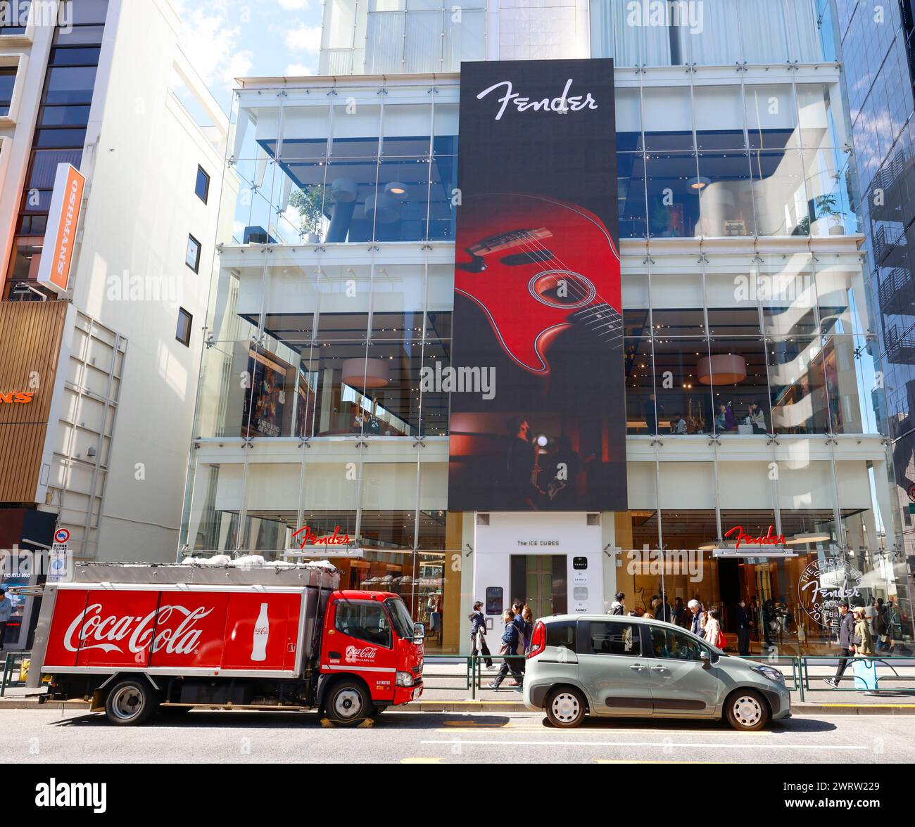 Fender advertisement hi-res stock photography and images - Alamy