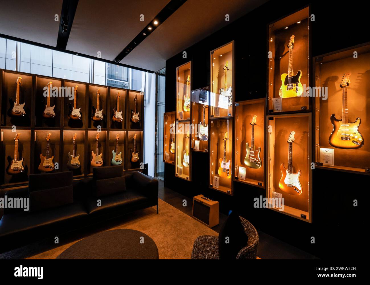 Fender flagship store hi-res stock photography and images - Alamy