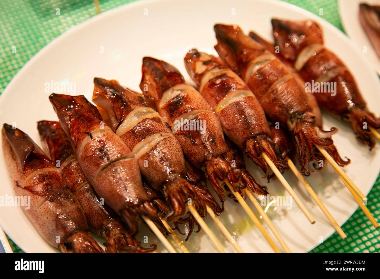 Fresh japanese calamari in a market stall in Nishiki fish market in ...