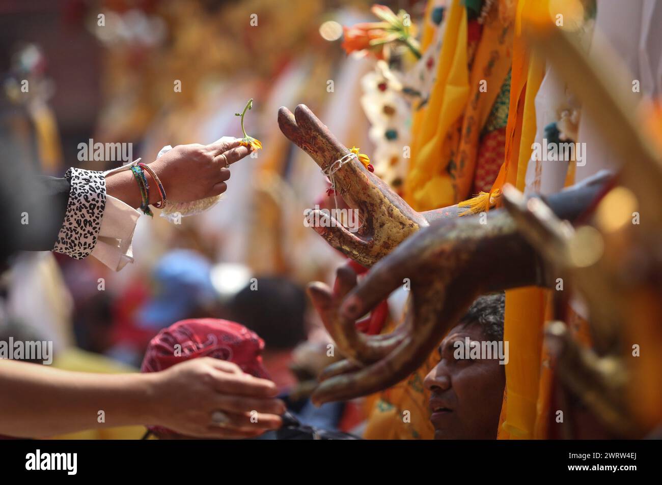 Nagbahal hi-res stock photography and images - Alamy