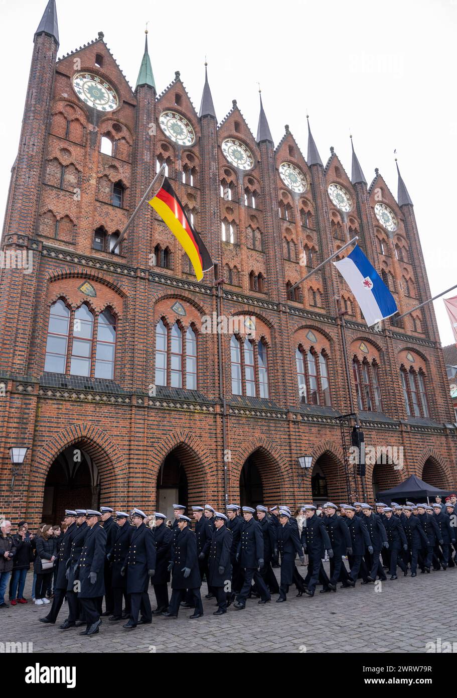 Stralsund, Germany. 14th Mar, 2024. Bundeswehr recruits stand in the ...