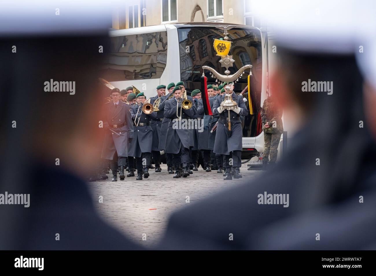 Stralsund, Germany. 14th Mar, 2024. Bundeswehr recruits stand in the ...