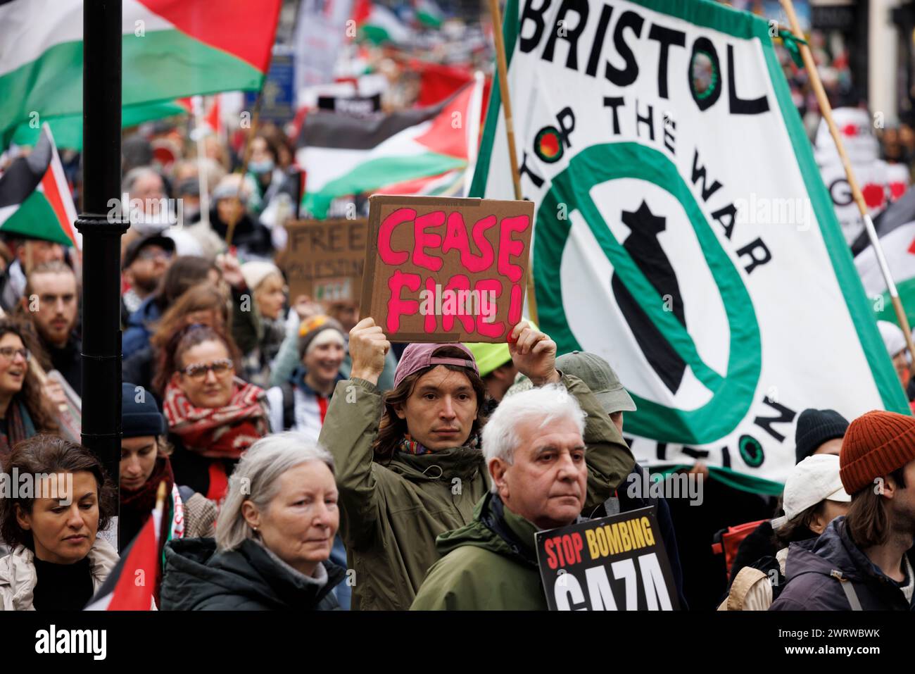 London palestine flag hi-res stock photography and images - Alamy