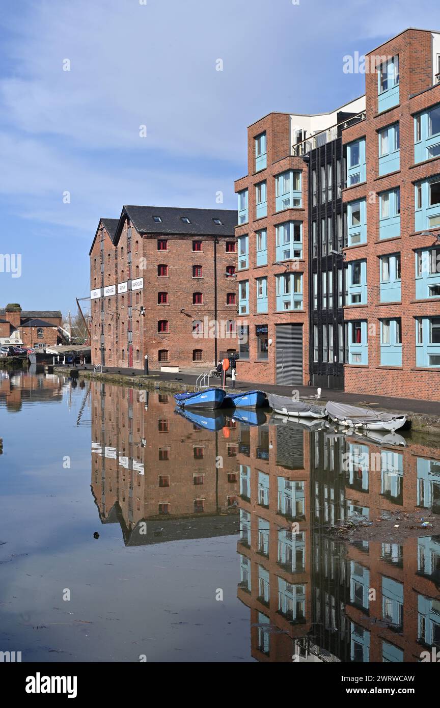 Historic Docks, Gloucester Stock Photo - Alamy