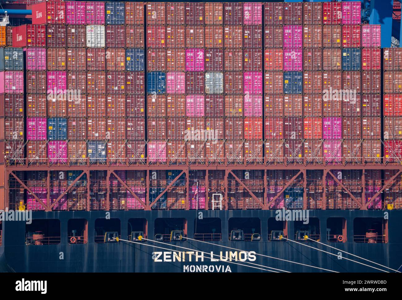 Port of Hamburg, Waltershofer Hafen, HHLA Container Terminal ...