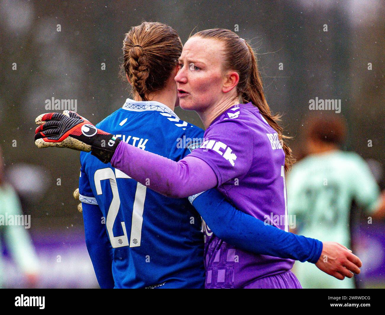 England, 10th March 2024: everton goalkeeper Courtney Brosnan (1 ...